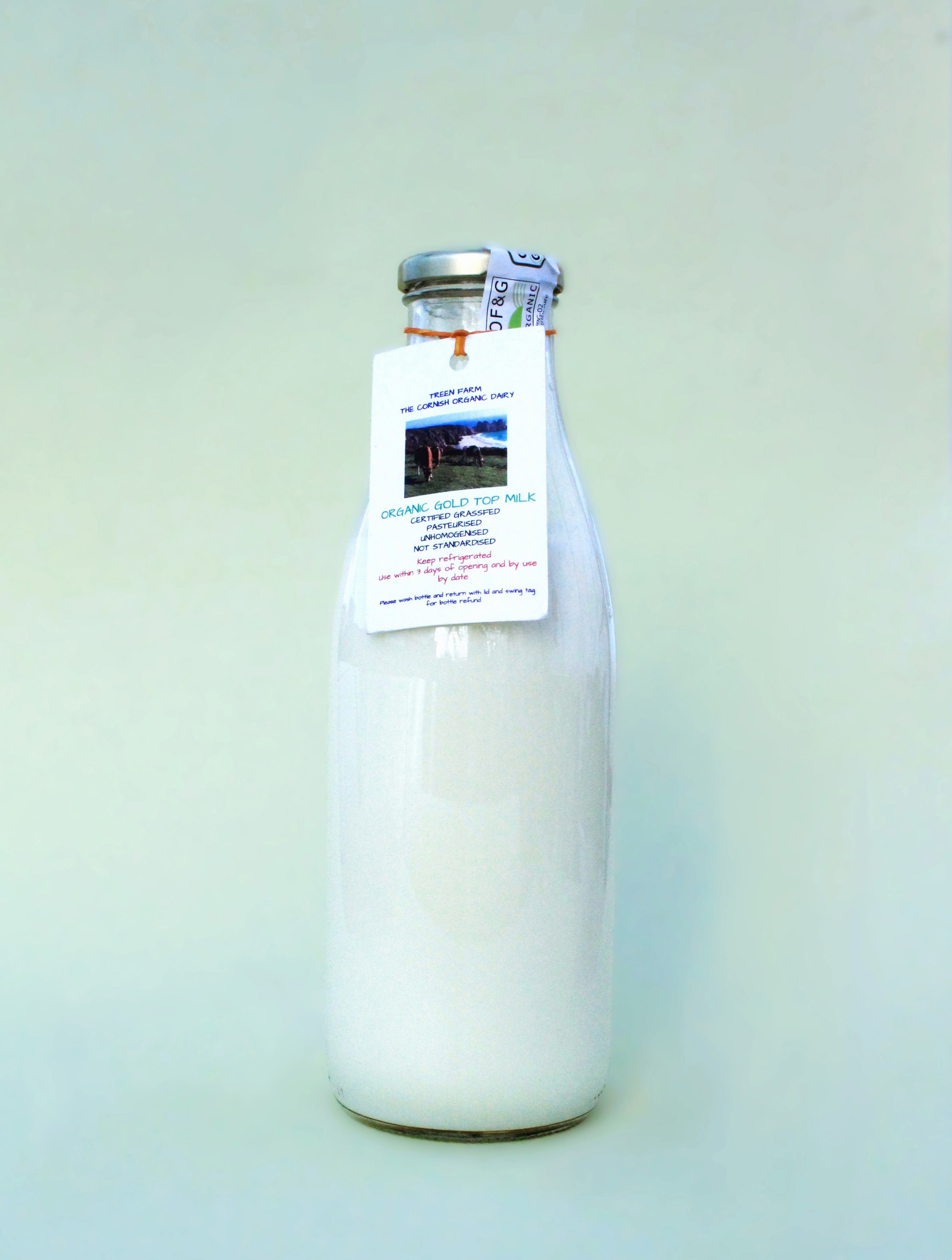 Milk, 1 litre, organic Cornish gold-top (includes £1 bottle deposit ...